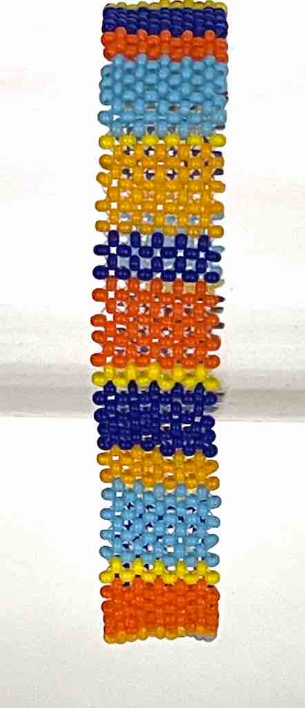 Very small bead woven geometric design beaded bracelet - Togo — Niger Bend